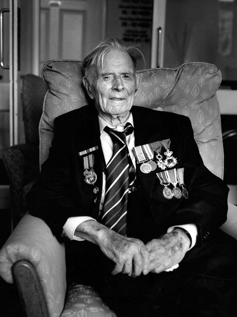 Harry Patch — Captain Horizon